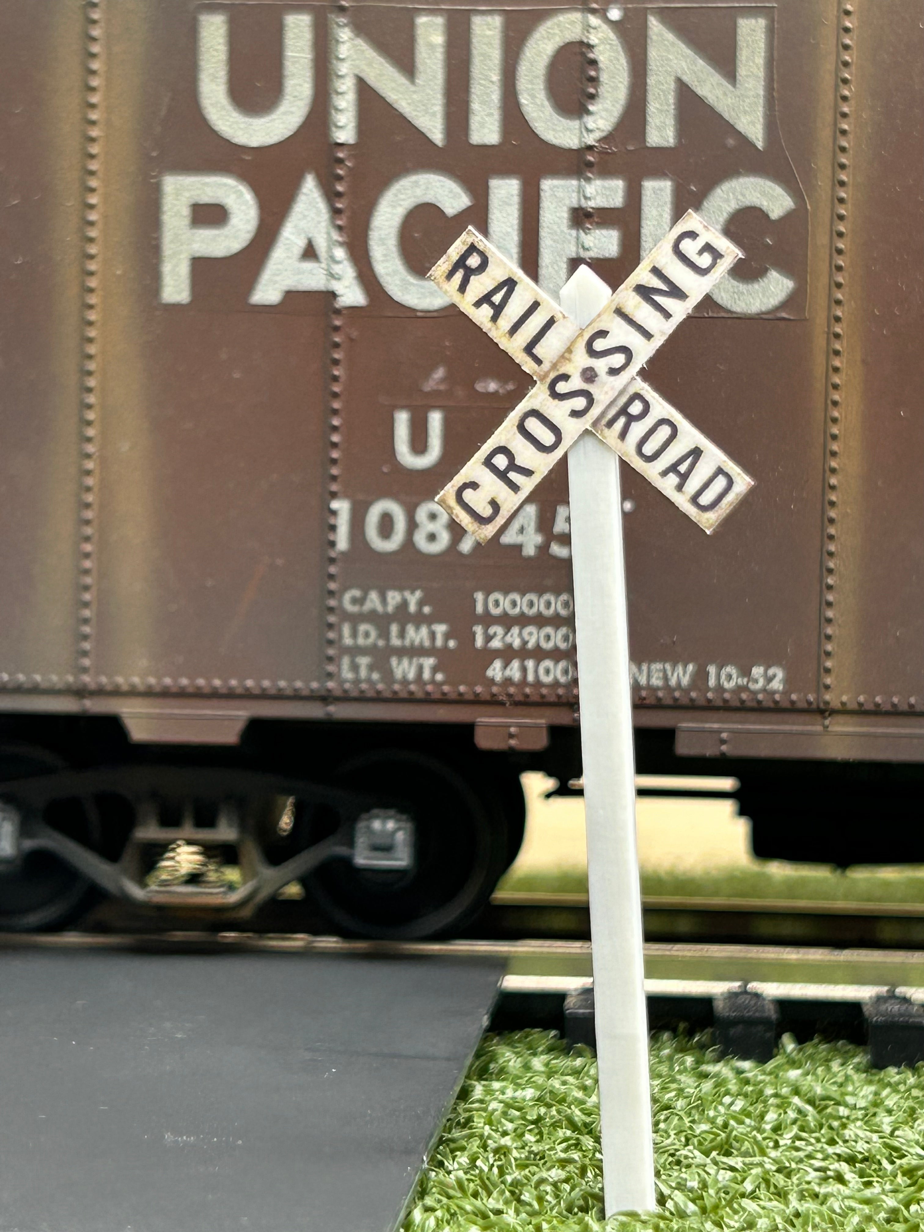 Scale Detailed Model Street and Railroad Signs in 1:48 O Scale ...