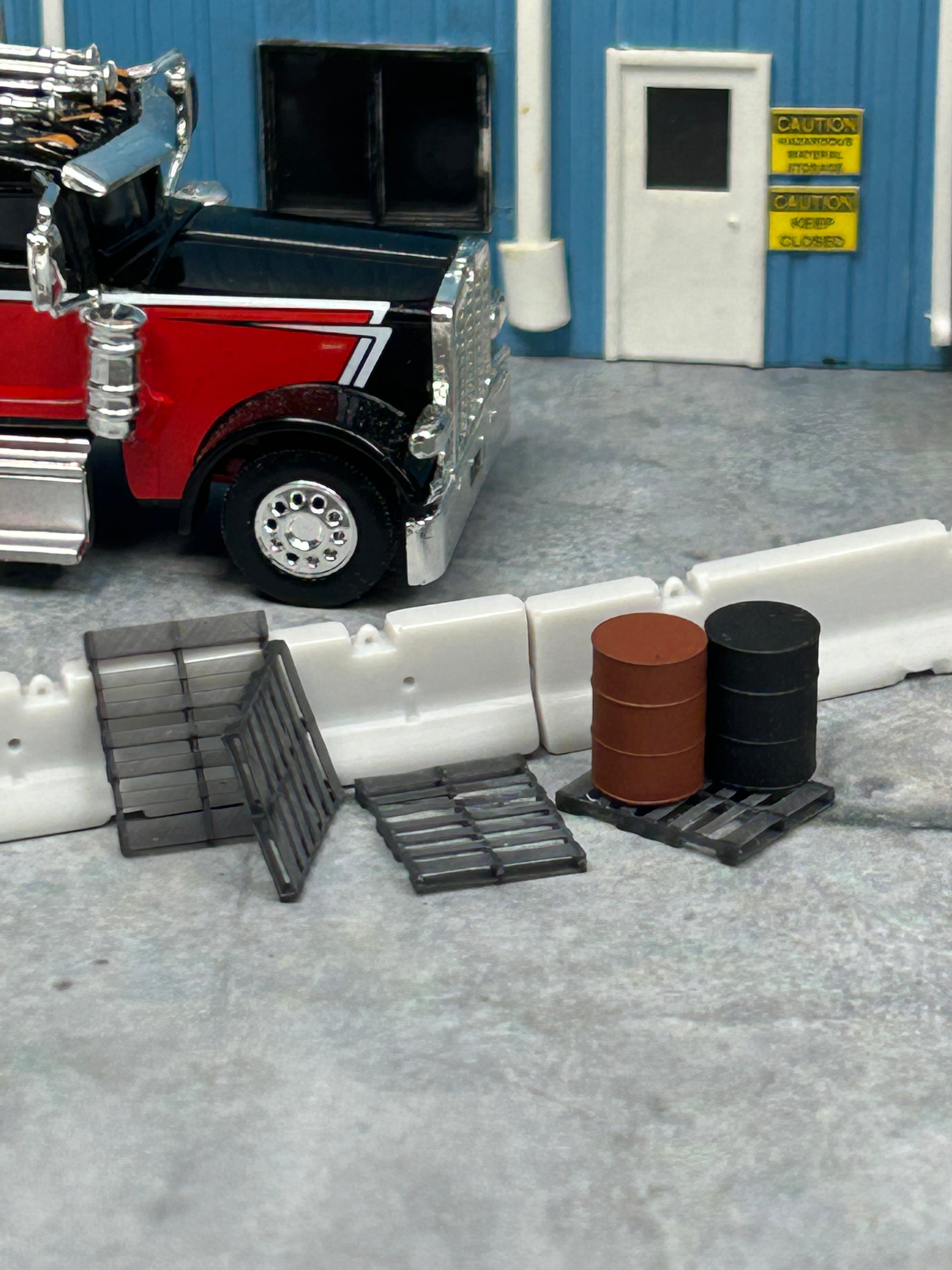 Scale Detailed Model Street and Railroad Signs in 1:87 HO – ScaleSigns.com