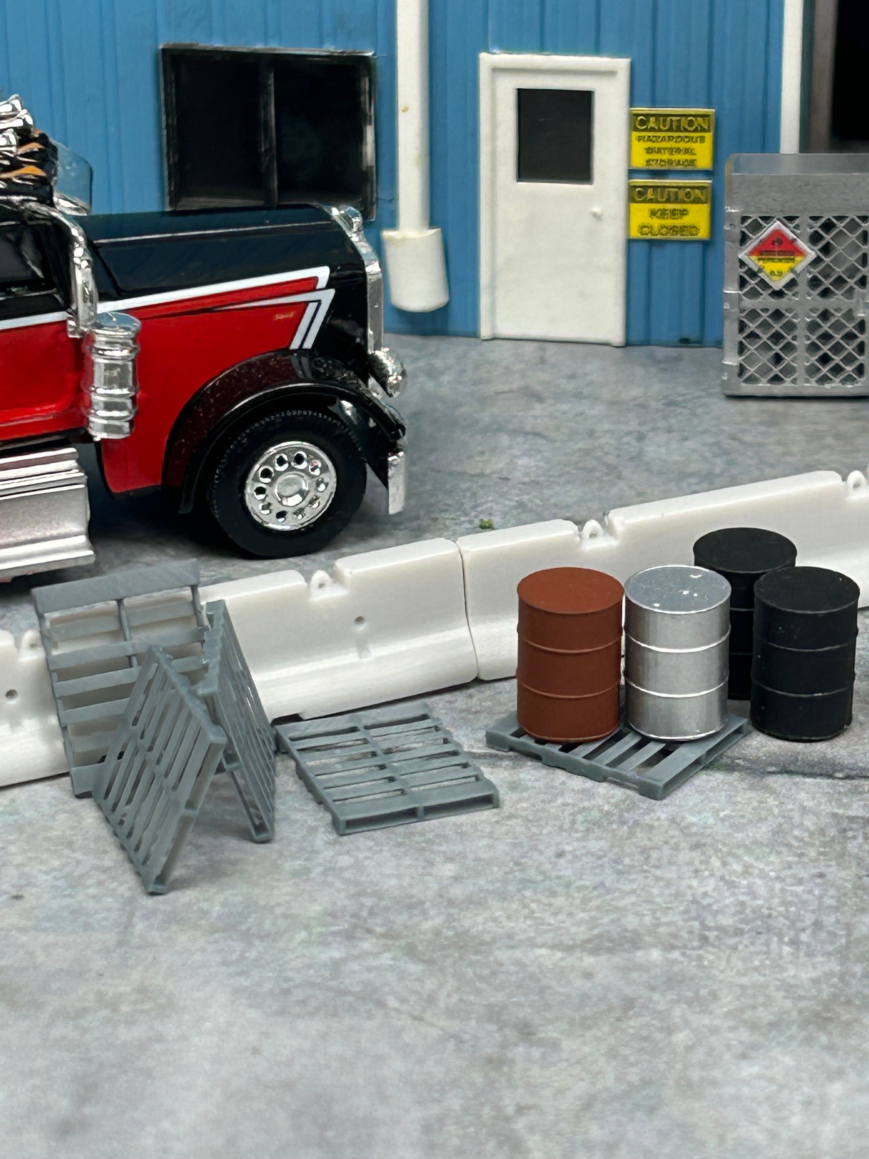 Scale Detailed Model Street and Railroad Signs in 1:87 HO – ScaleSigns.com