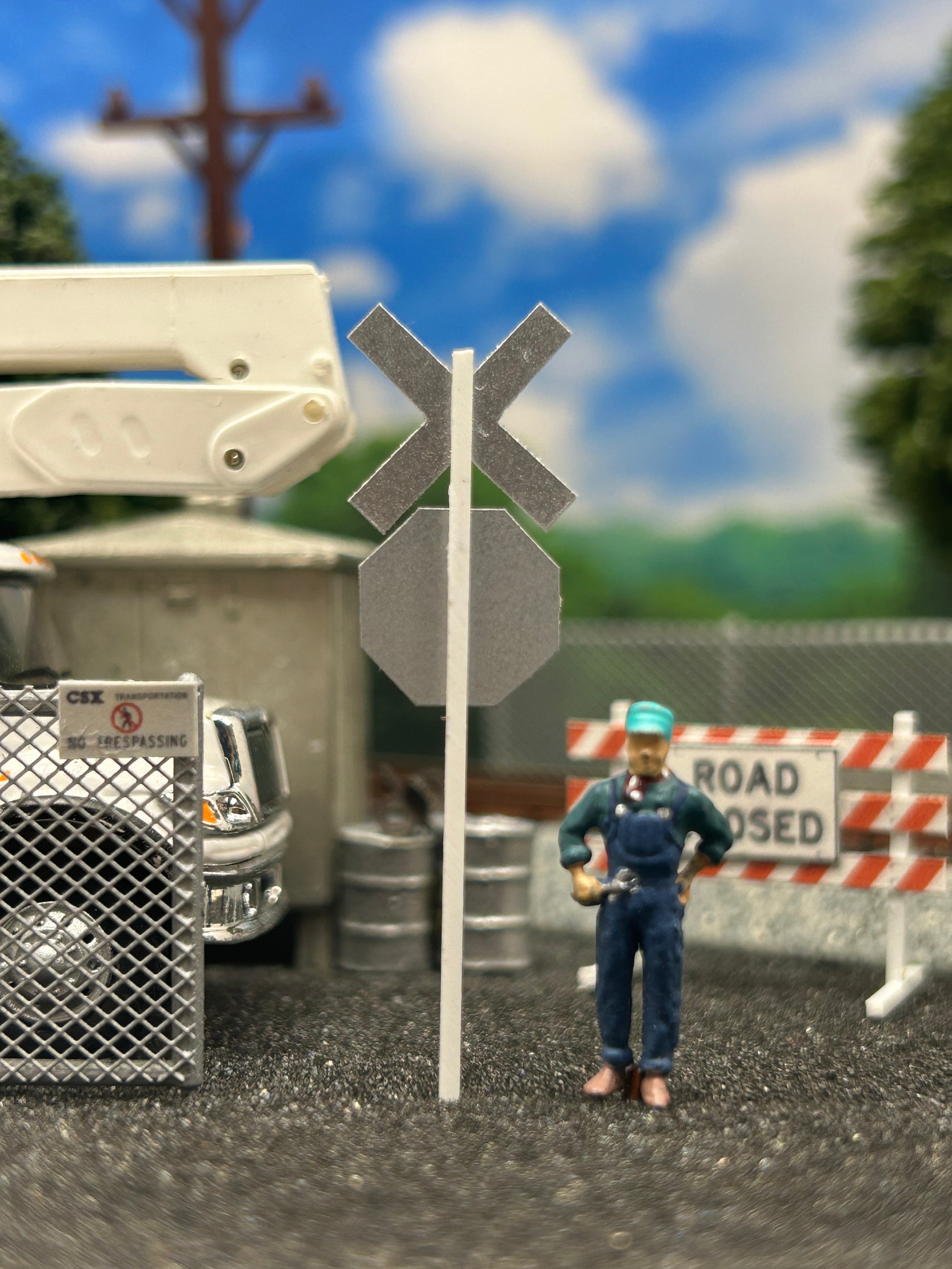 Scale Detailed Model Street and Railroad Signs in 1:87 HO – ScaleSigns.com