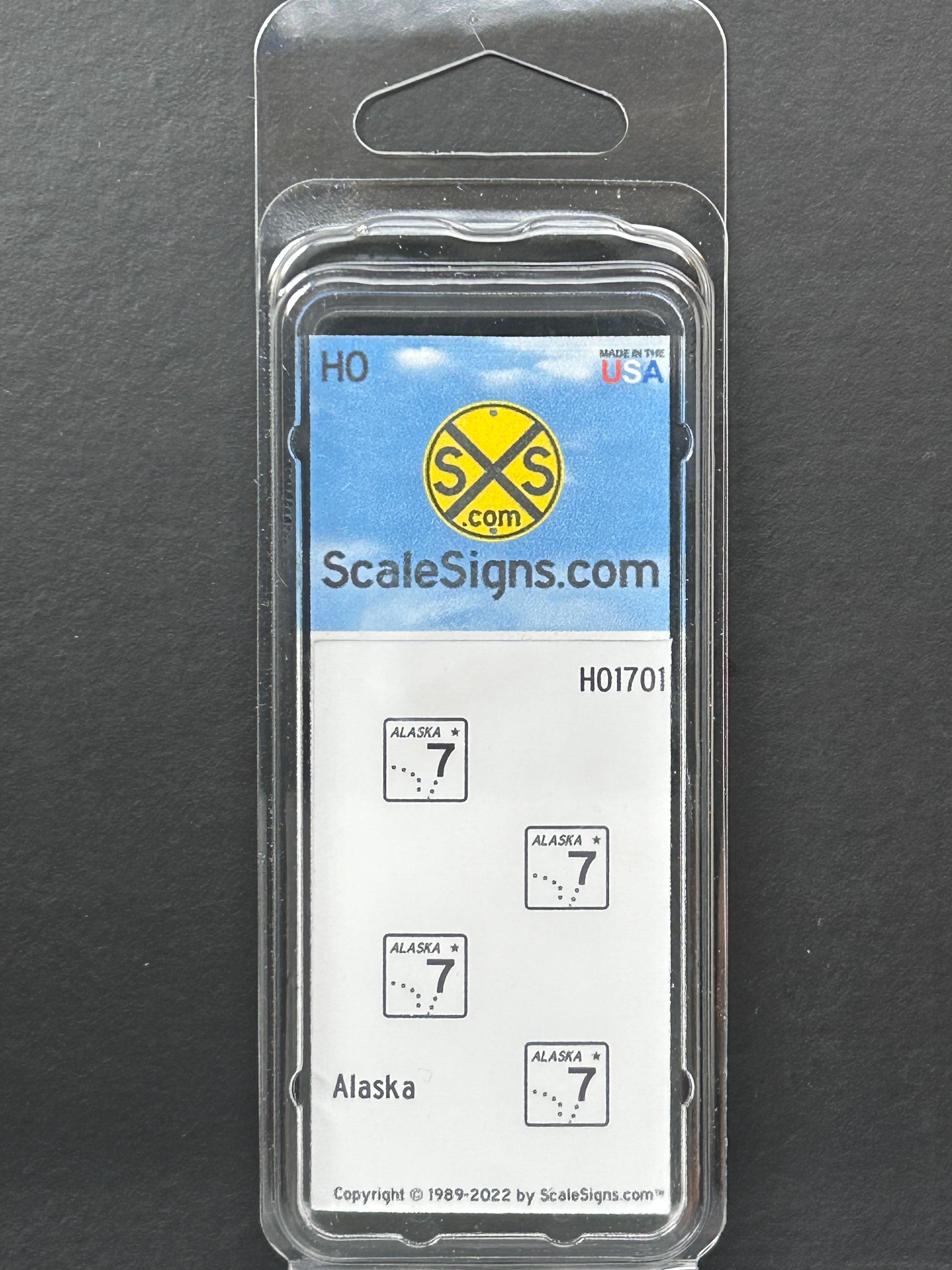 Scale Detailed Model Street and Railroad Signs in 1:87 HO Scale ...