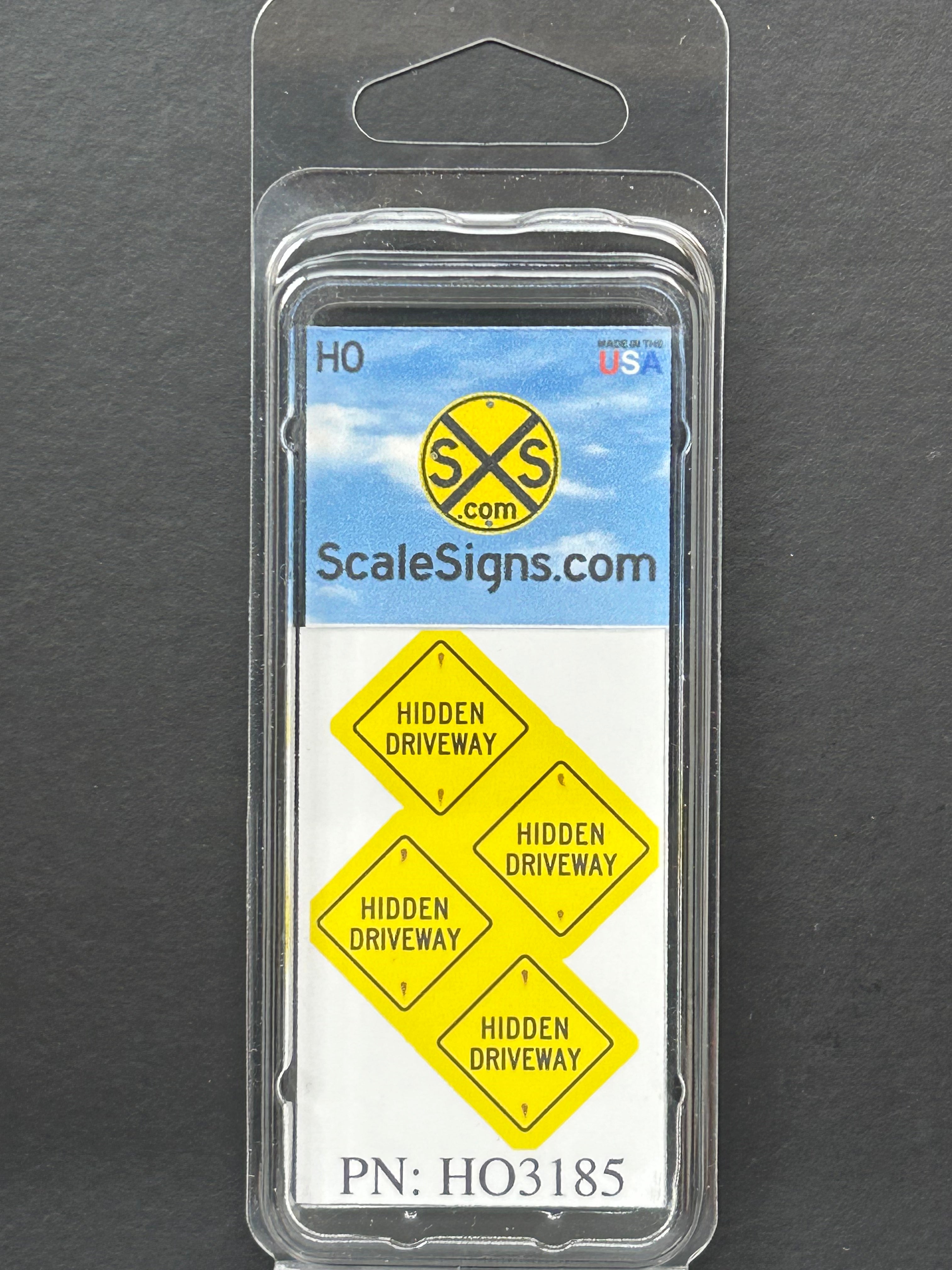 🟢 Hidden Driveway – ScaleSigns.com