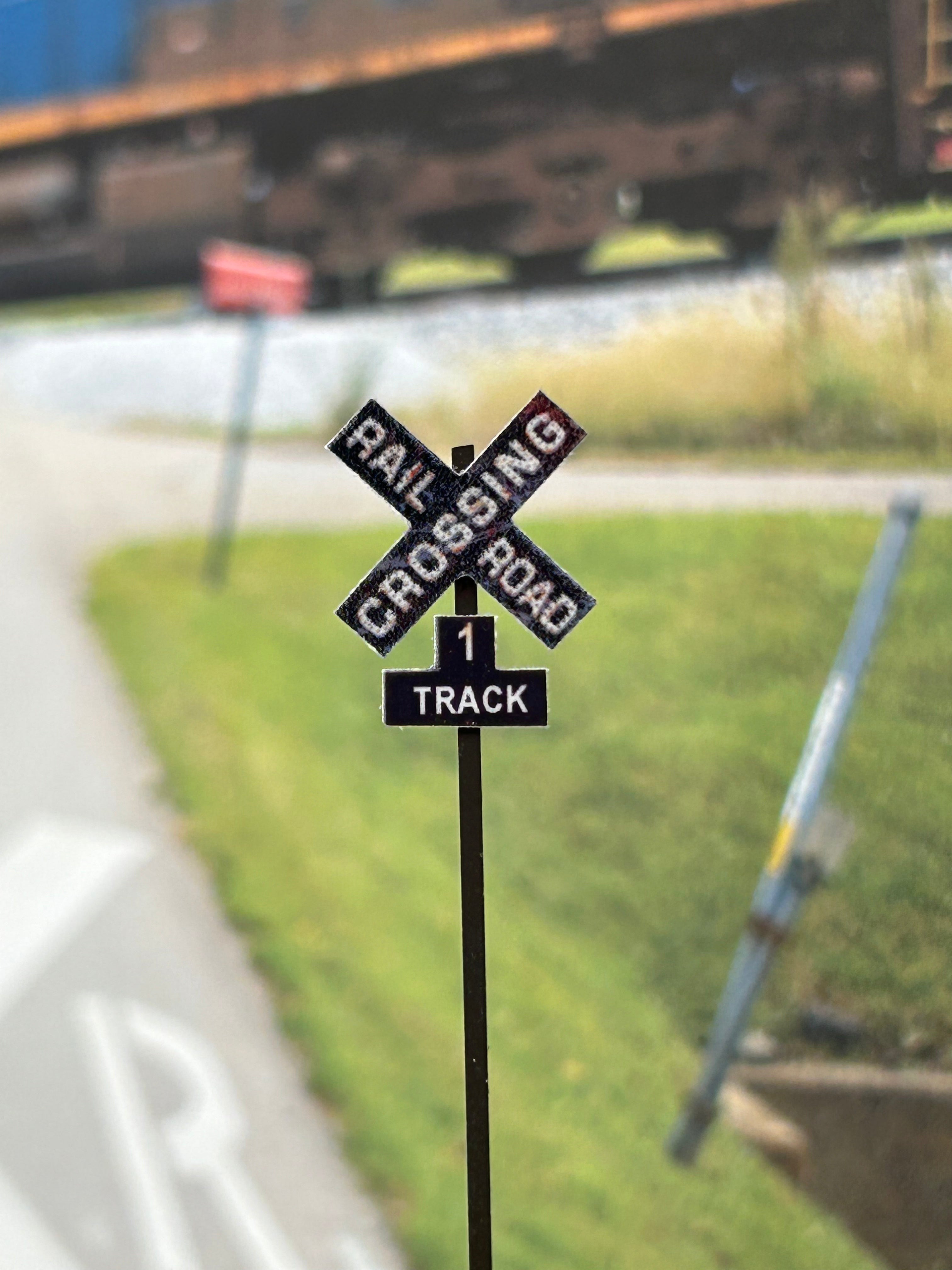 Scale Detailed Model Street and Railroad Signs in 1:87 HO – ScaleSigns.com