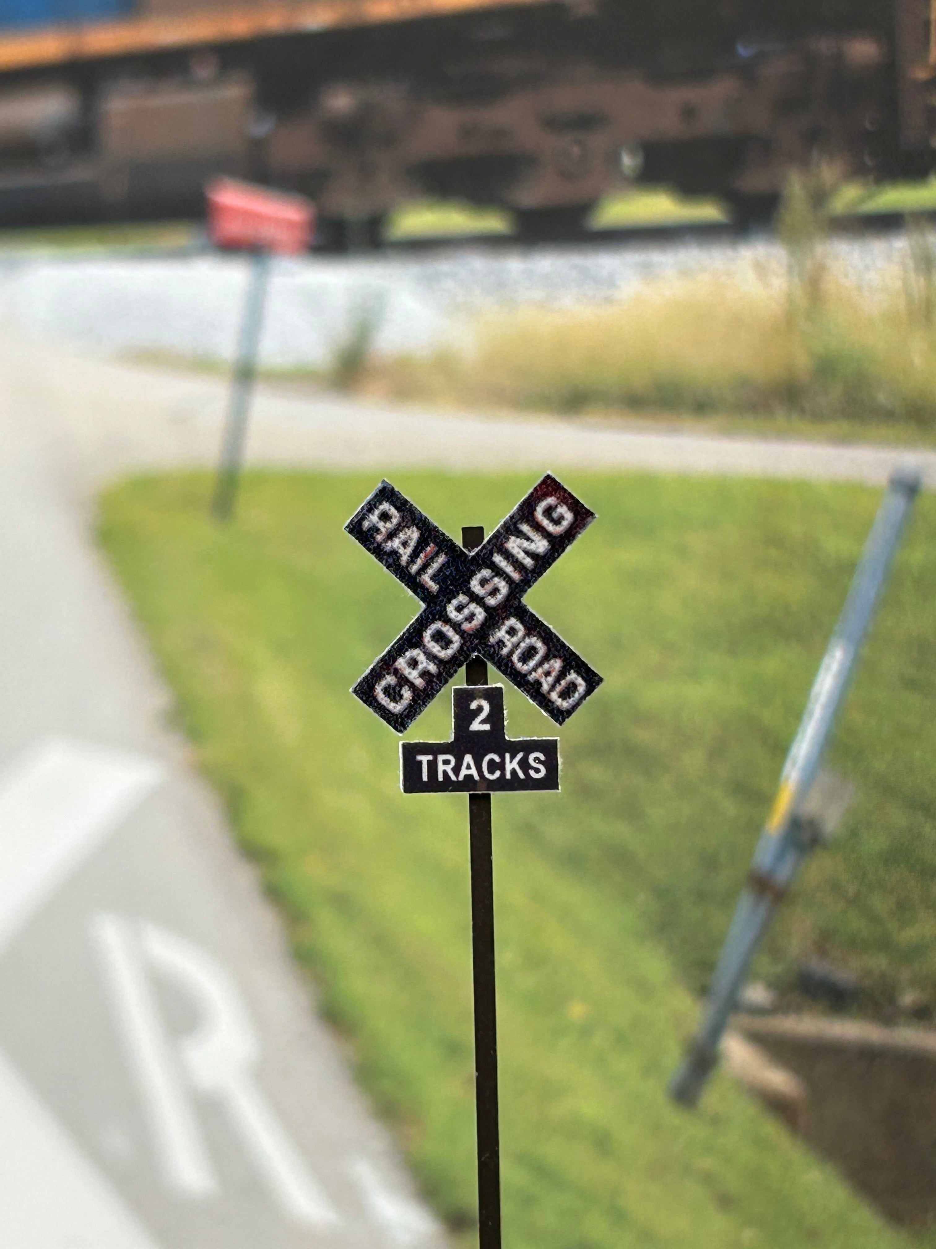 Scale Detailed Model Street and Railroad Signs in 1:87 HO – ScaleSigns.com