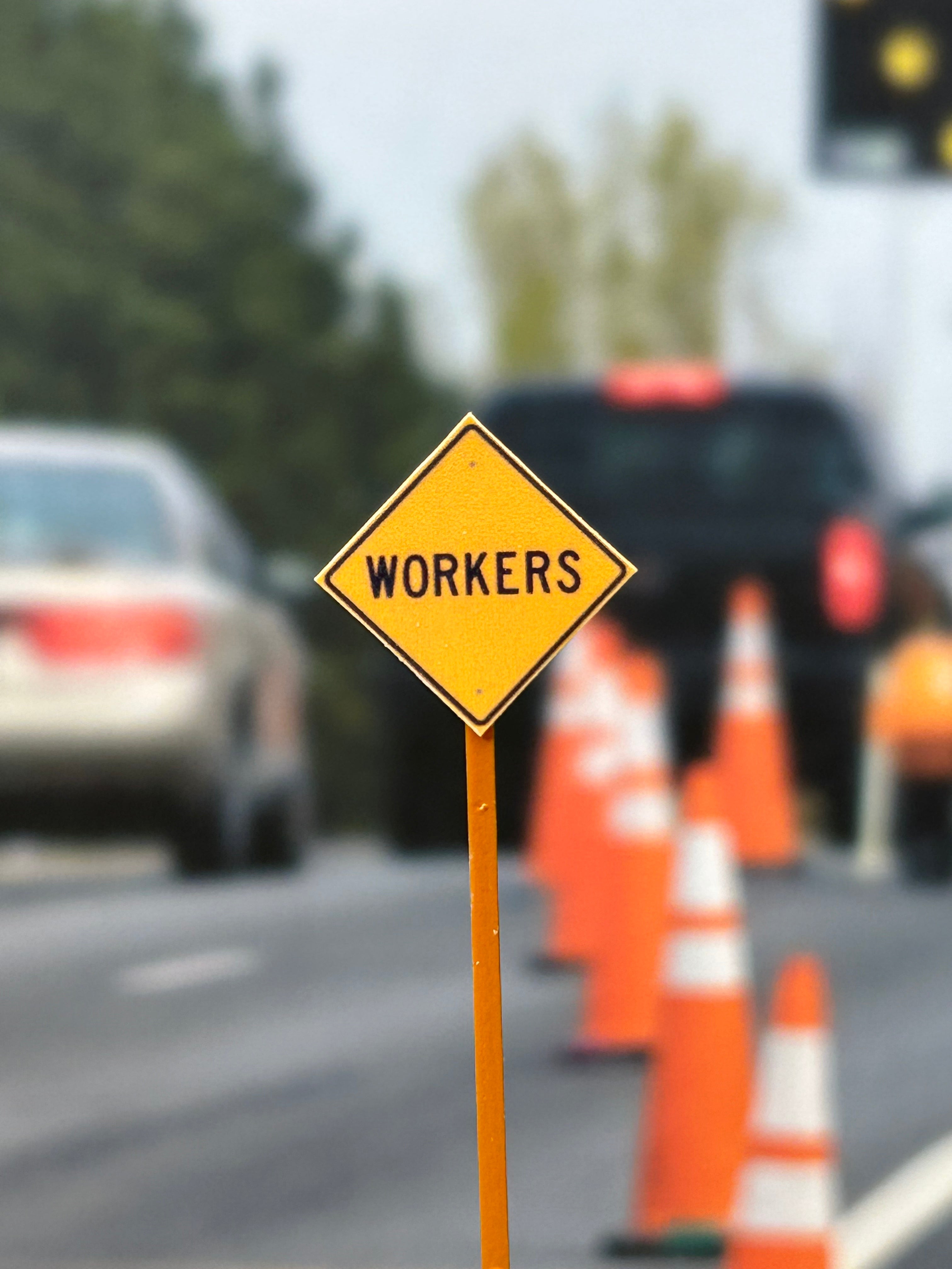 Part# HO-4003 / 1:87 HO Scale Construction Signs. – ScaleSigns.com