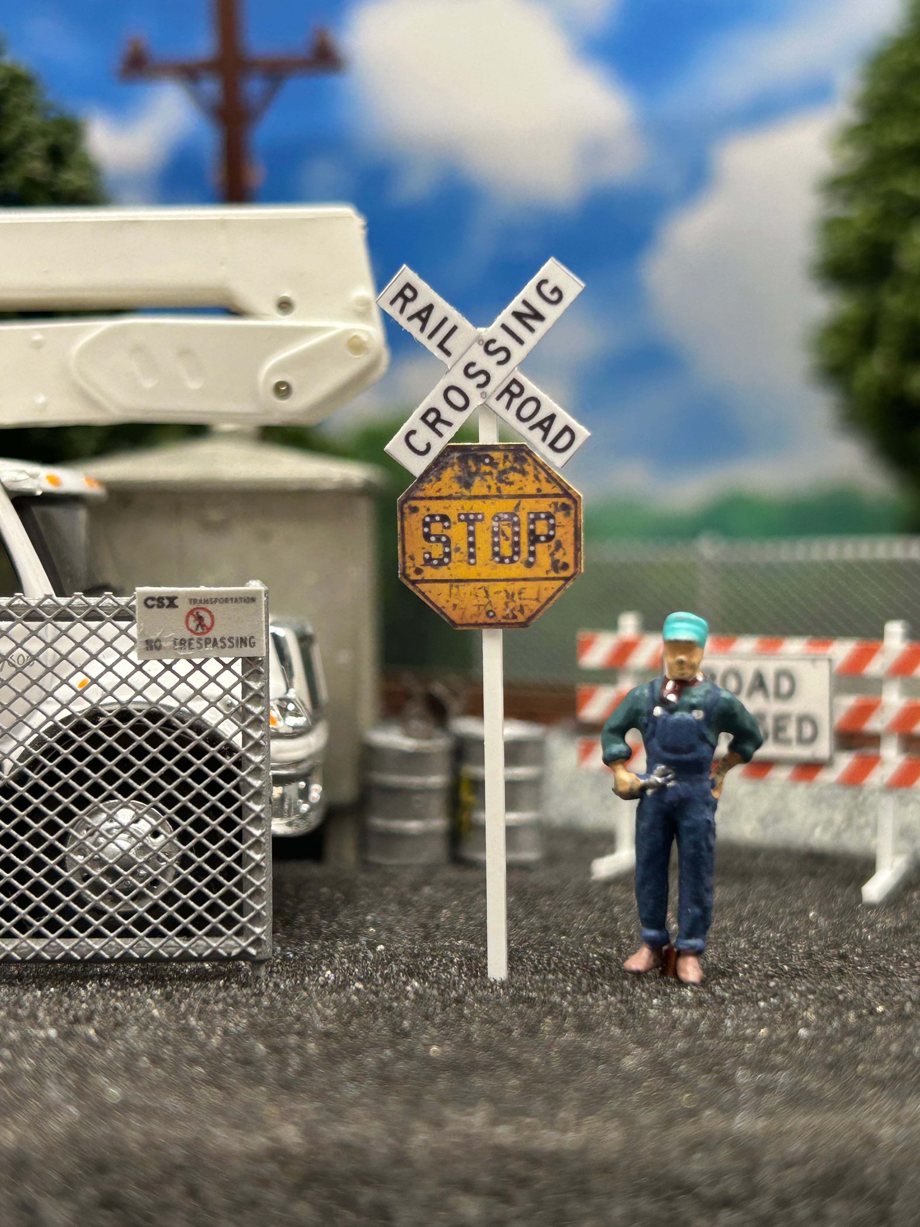 Scale Detailed Model Street and Railroad Signs in 1:87 HO – ScaleSigns.com