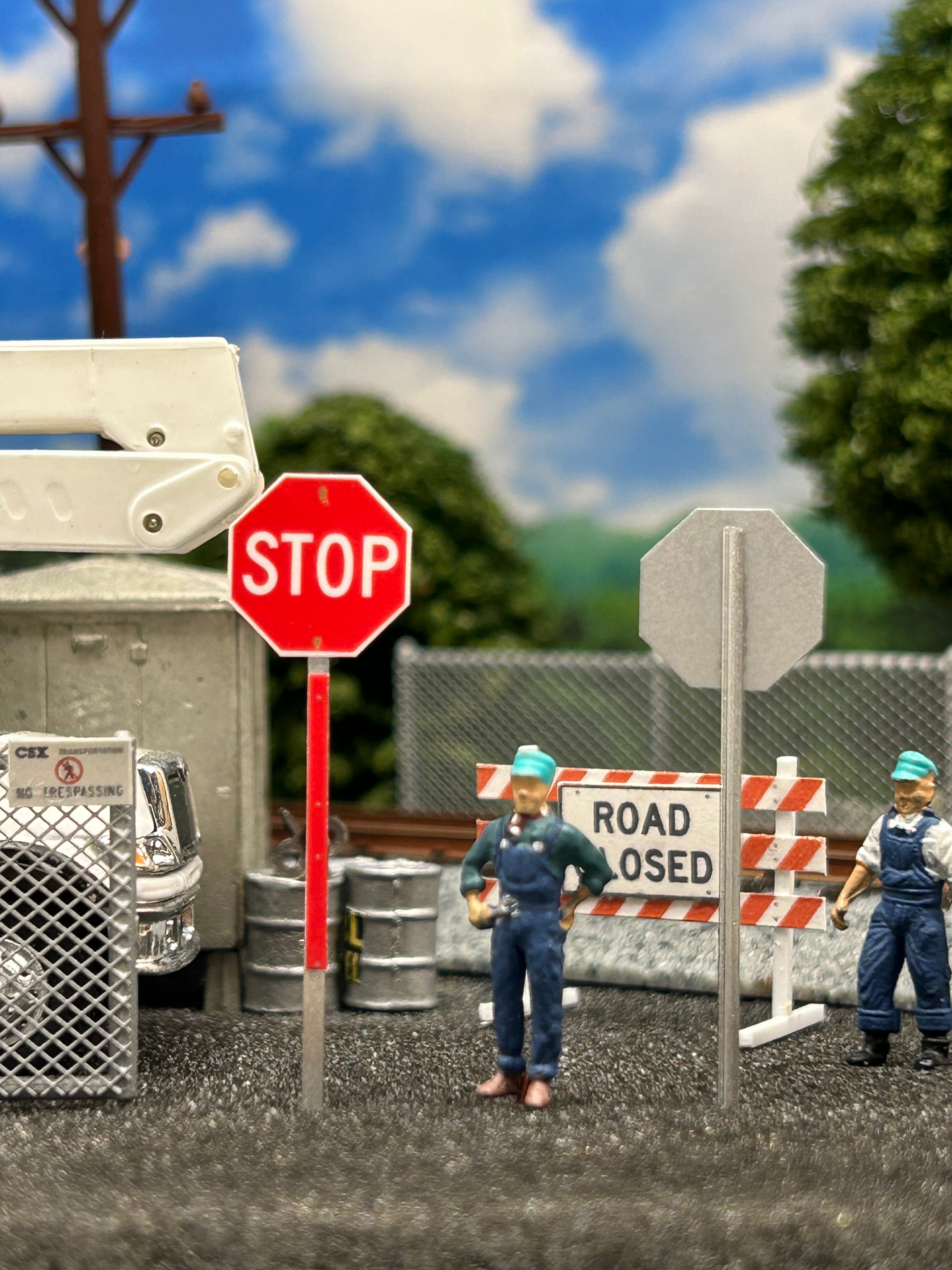 Detailed Model Street and Railroad Signs in 1:87 HO Scale – ScaleSigns.com